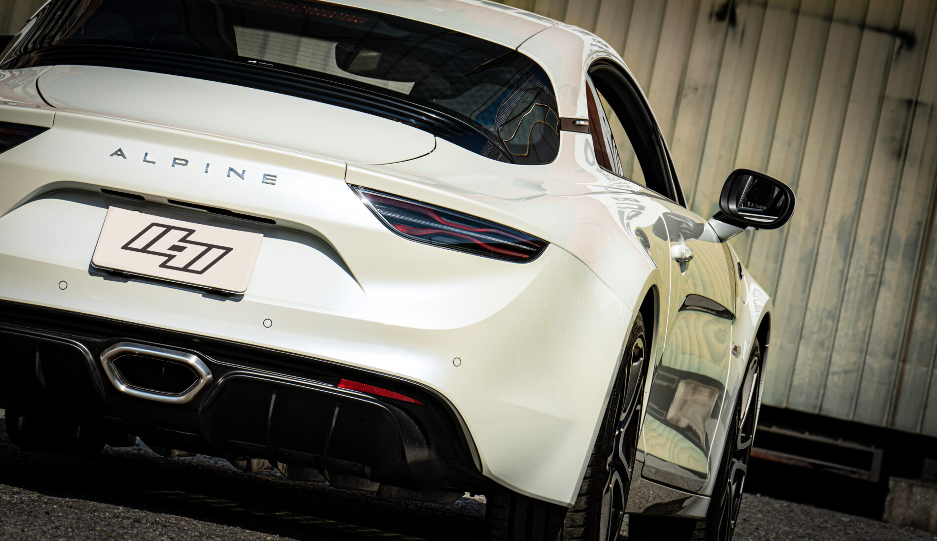 A110 BLANC GIVRE NACRE | 畑野自動車